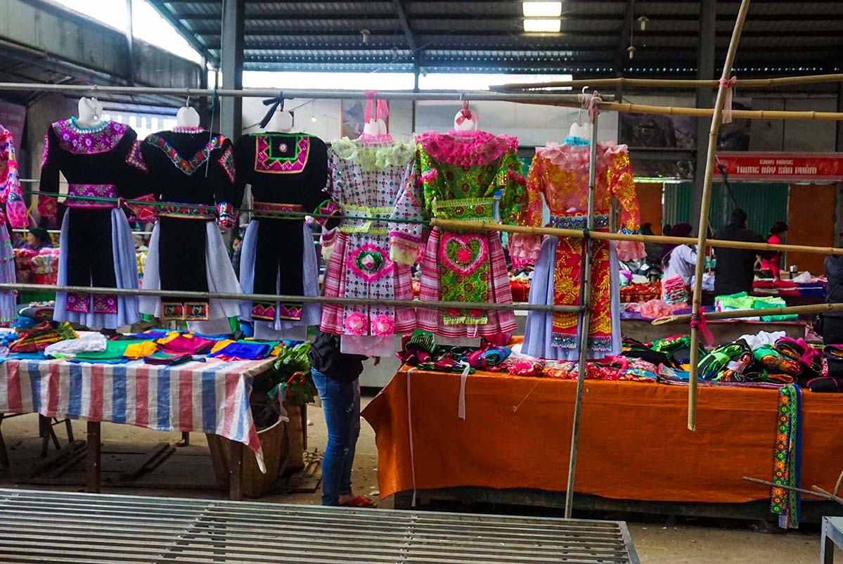 Meo Vac Market - Ha Giang's biggest ethnic minority market